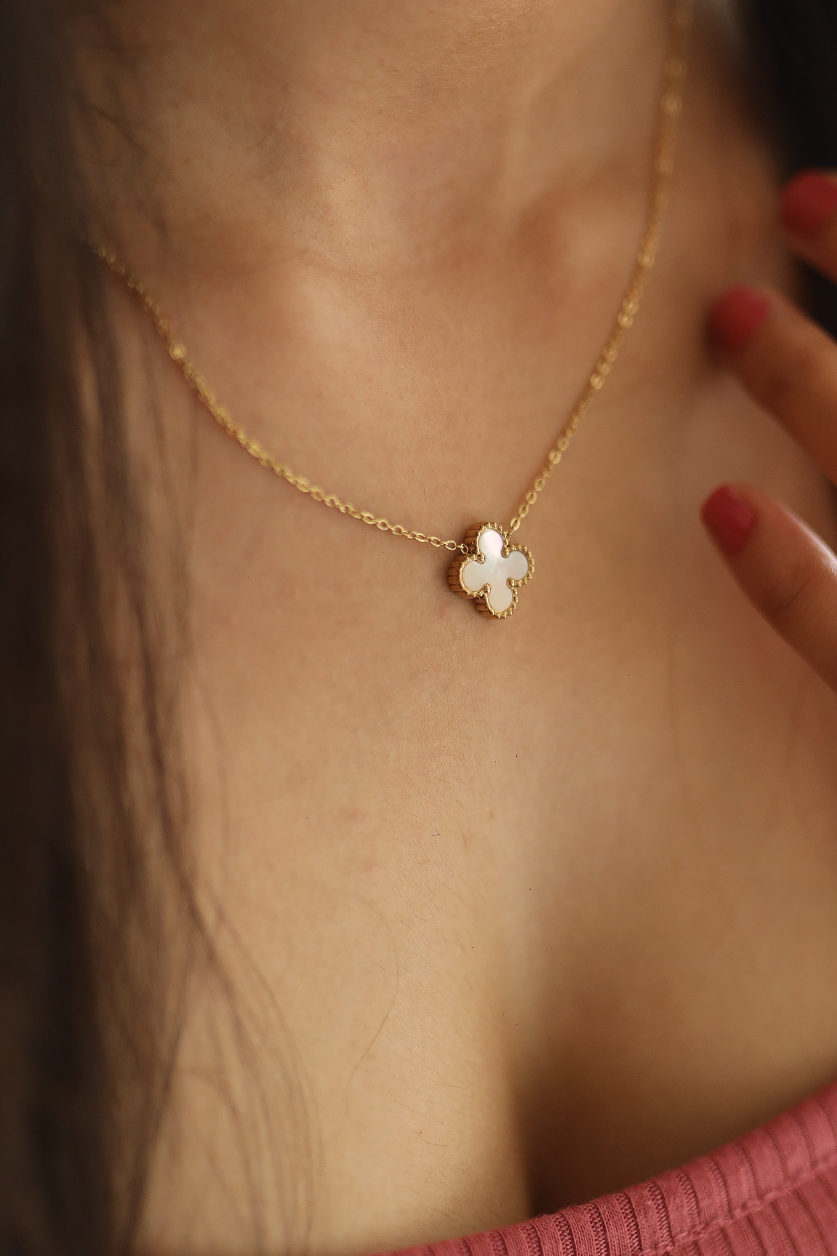 Ellie Reversible Clover Pendant – Ishil