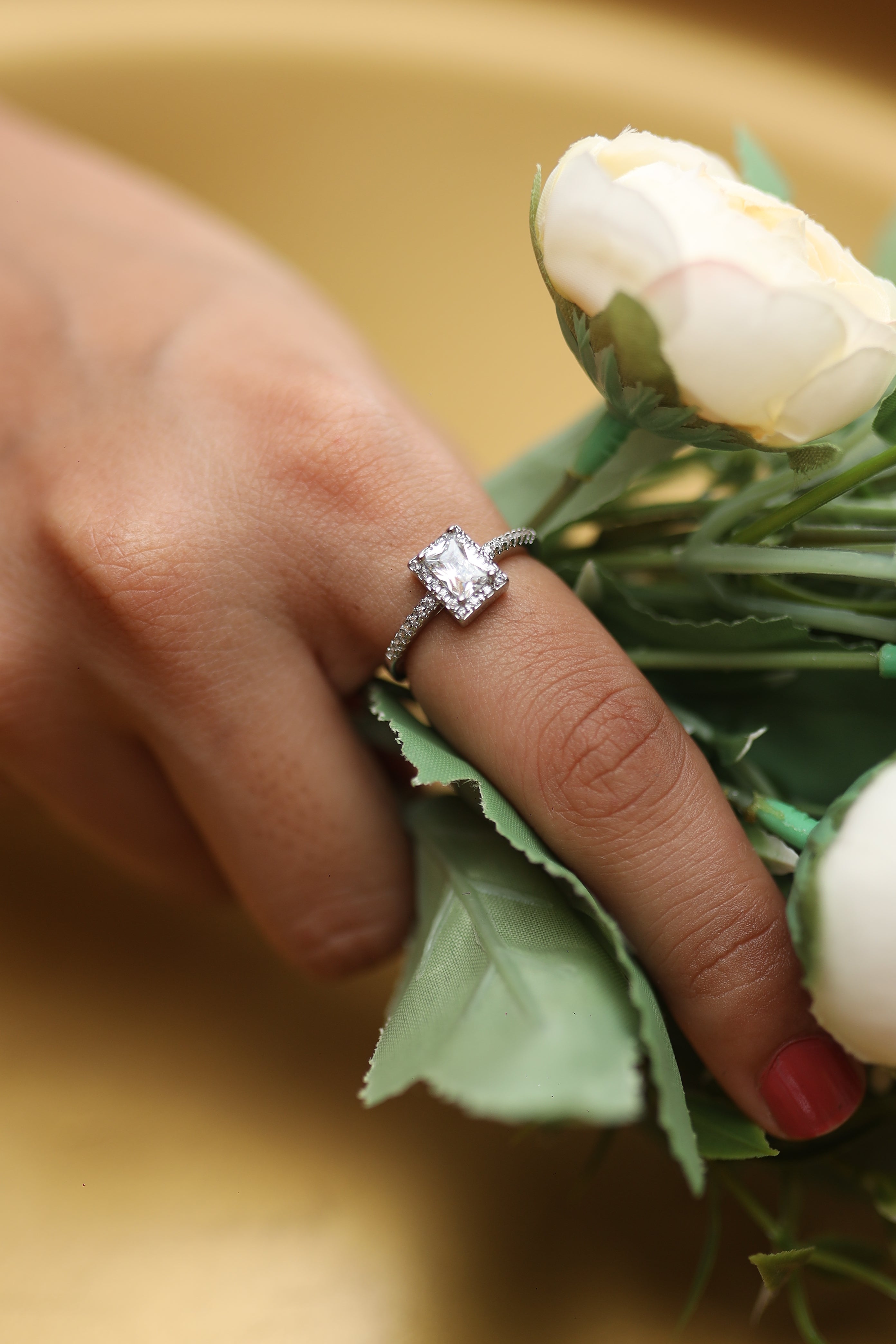 Jane Diamond Ring (Silver) – Ishil