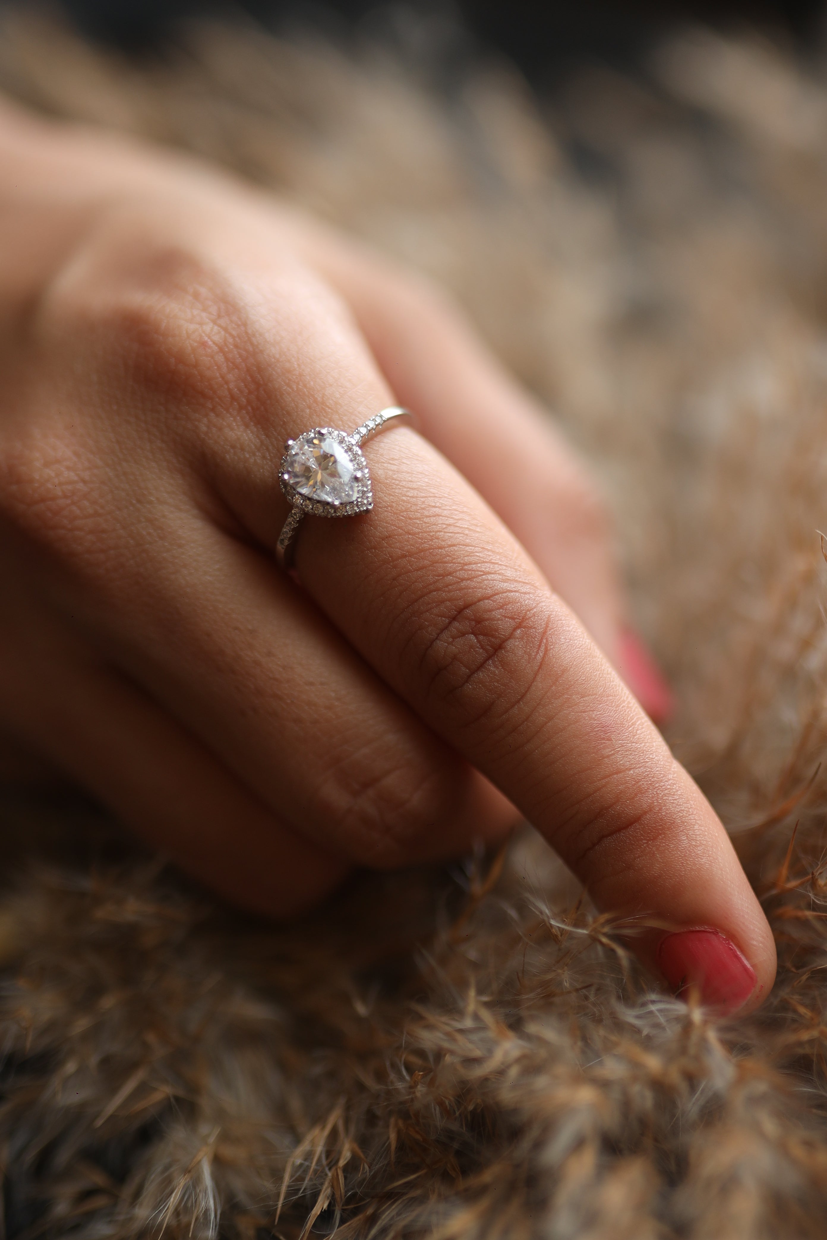 Elsa Solitaire Studded Ring – Ishil