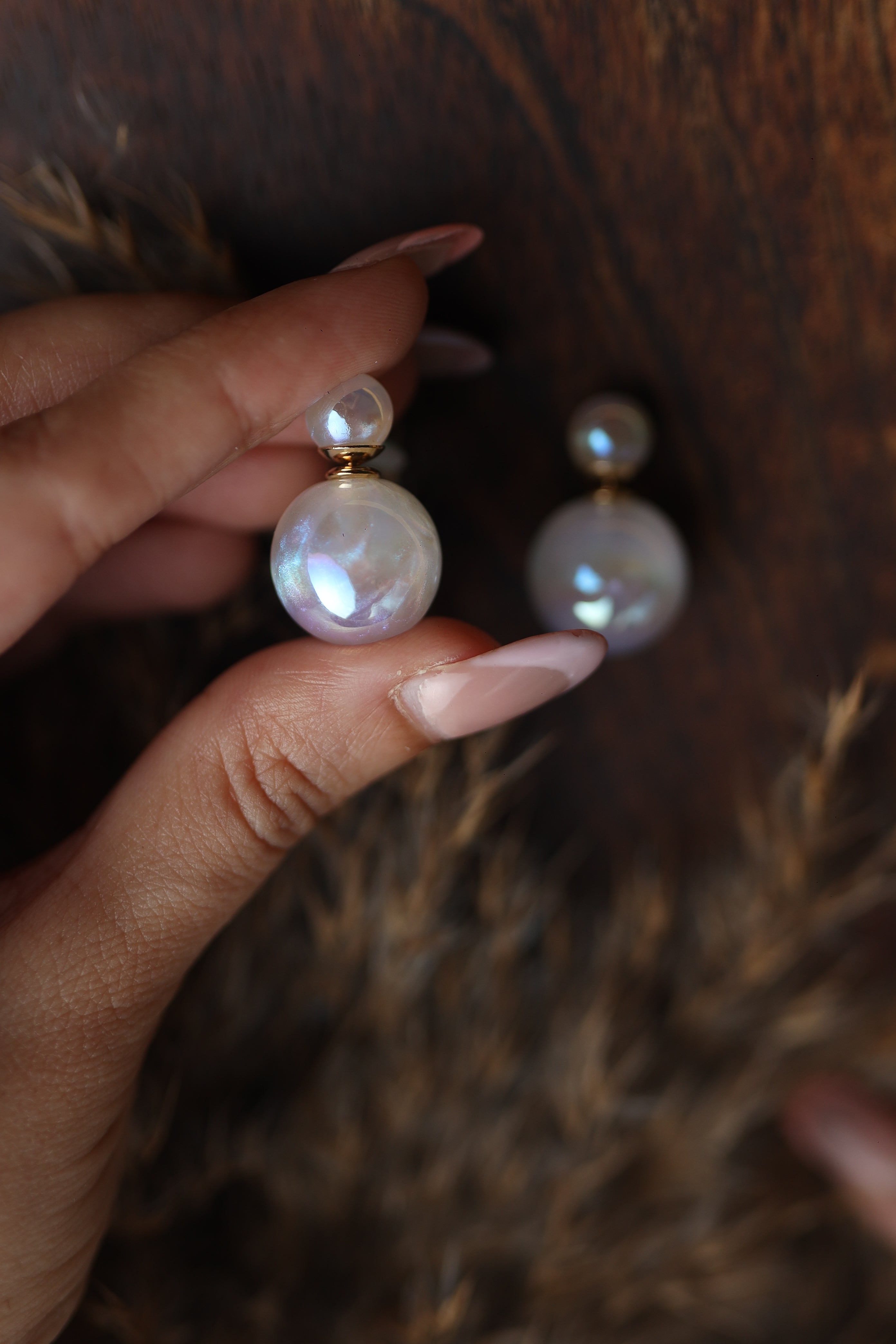 Emily Pearls (White) – Ishil